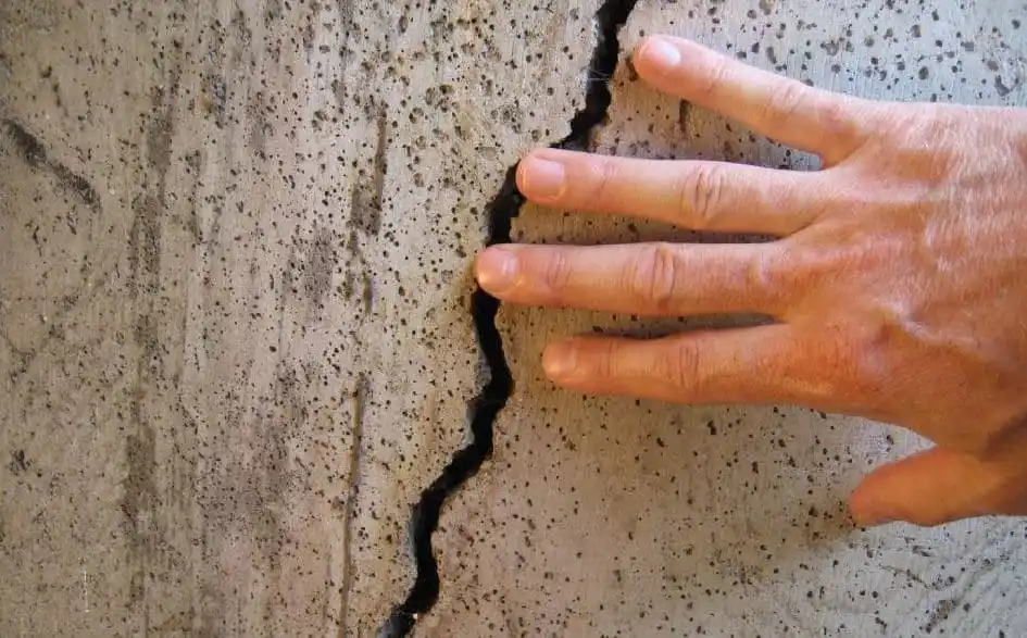 Cracks in Buildings: Causes and Solutions
